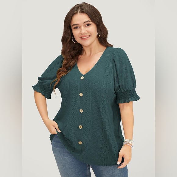 BloomChic | Tops | Bloomchic Plain Broderie Anglaise Shirred Puff ...